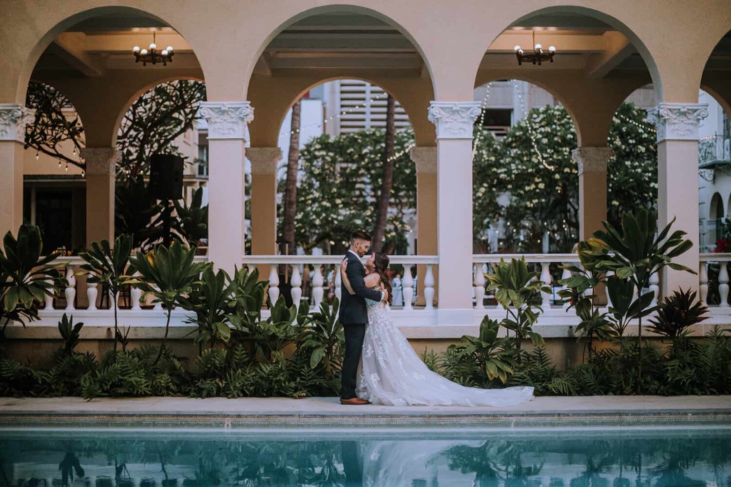 Honolulu Wedding at Cafe Julia - Anela Benavides