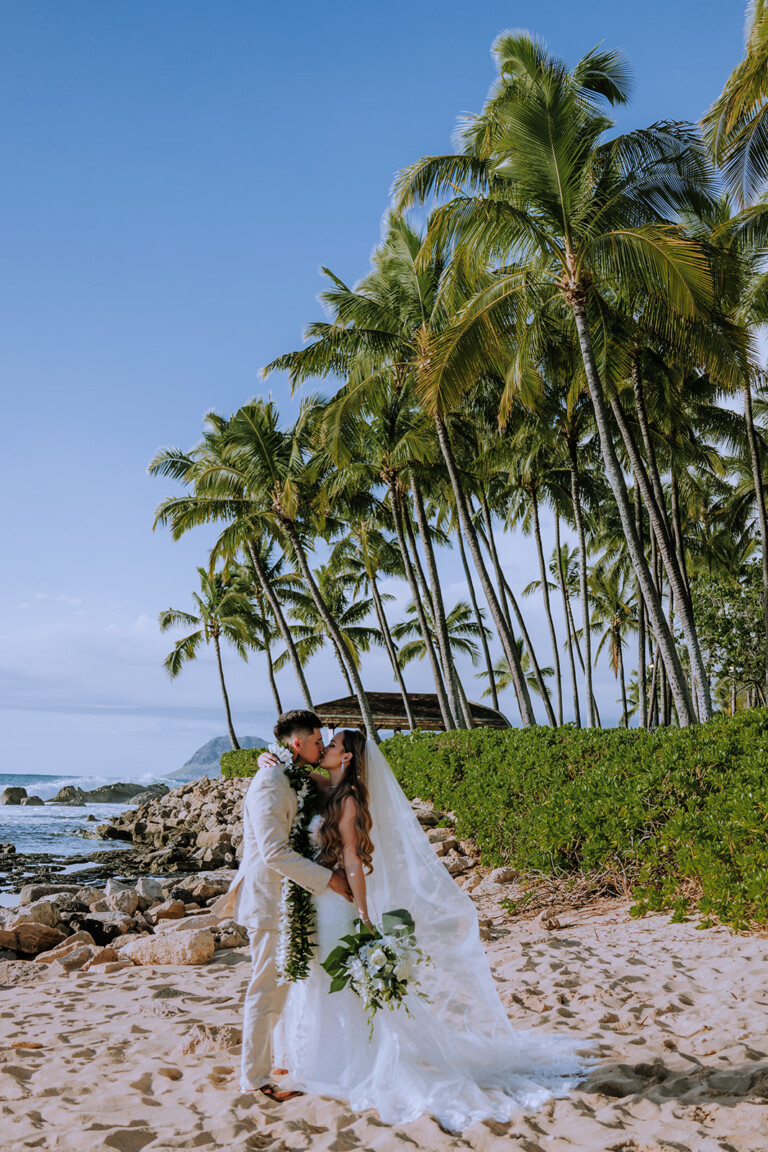 Luxury Oahu Hawaii Wedding at Four Seasons + Lanikuhonua - Anela Benavides