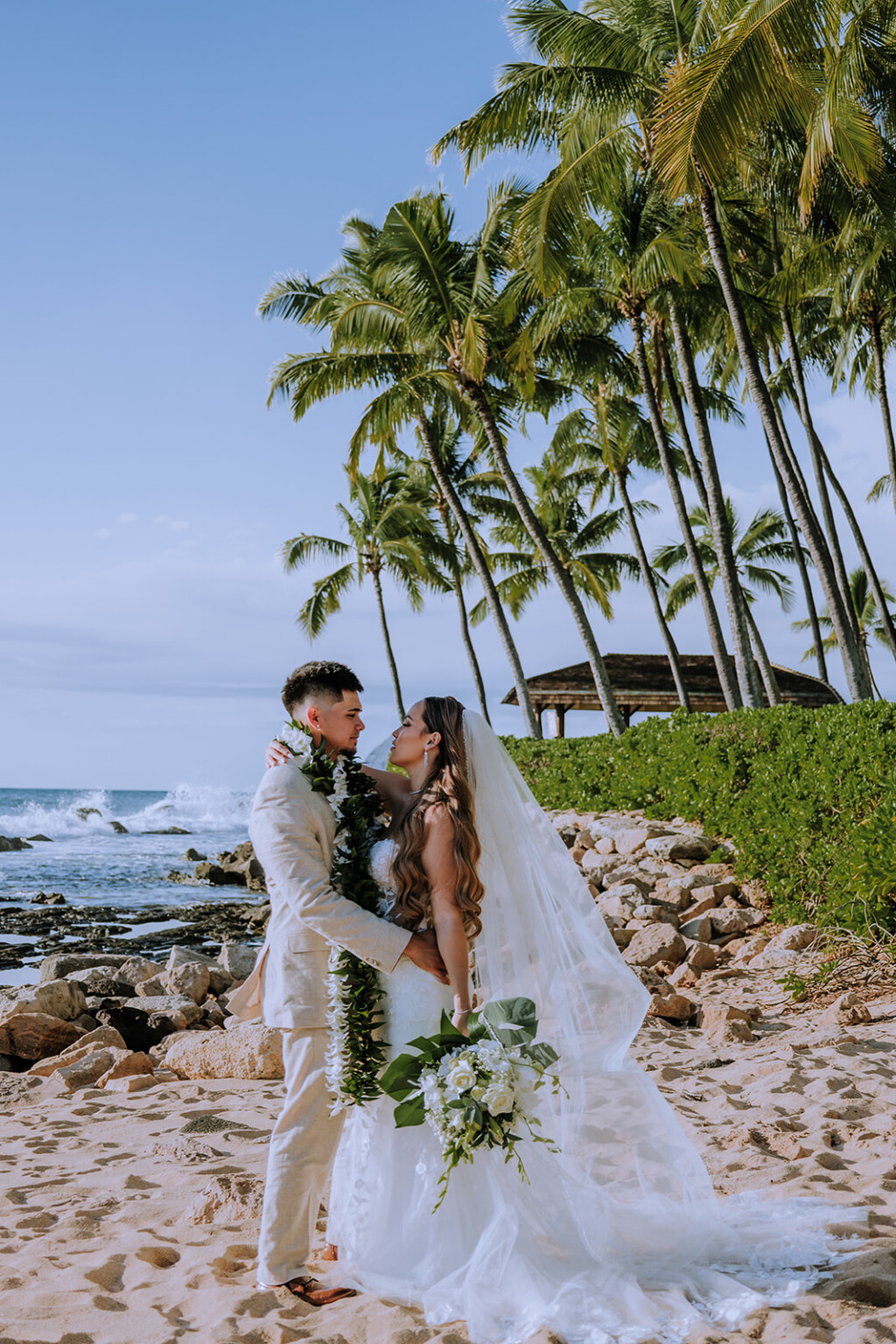 Luxury Oahu Hawaii Wedding at Four Seasons + Lanikuhonua - Anela Benavides
